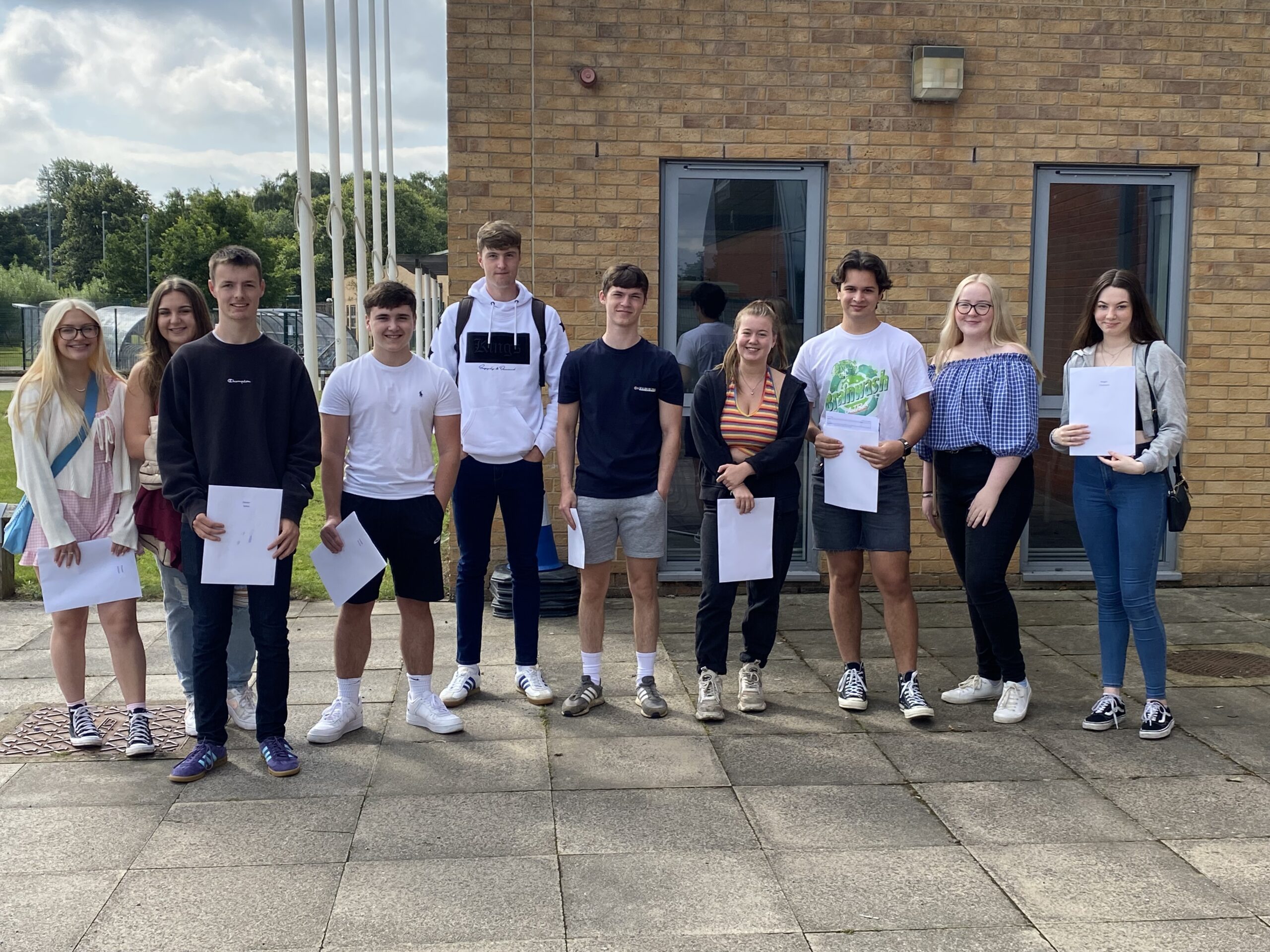 Bright futures ahead for Retford Oaks students - Retford Oaks Academy