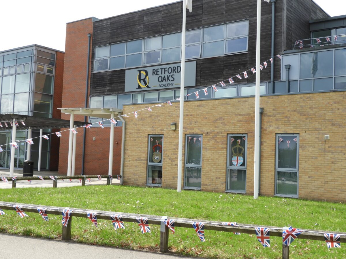 Retford Oaks Academy decorated for King's coronation - Retford Oaks Academy