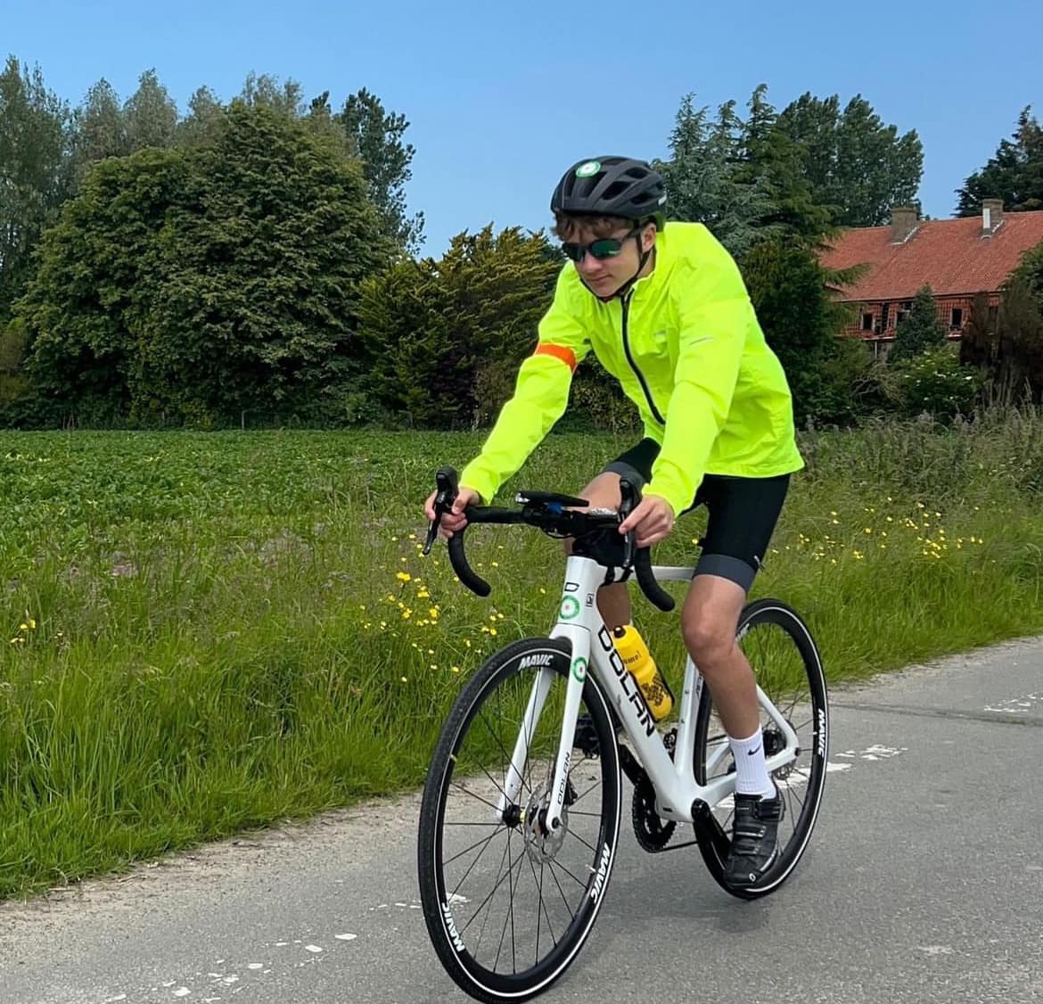 Layton completes 335 mile cycle - Retford Oaks Academy