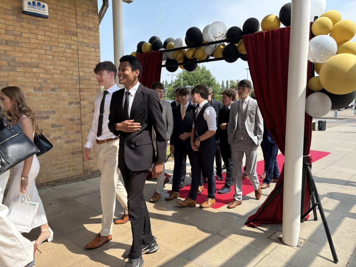 Goodbye year 11! - Retford Oaks Academy